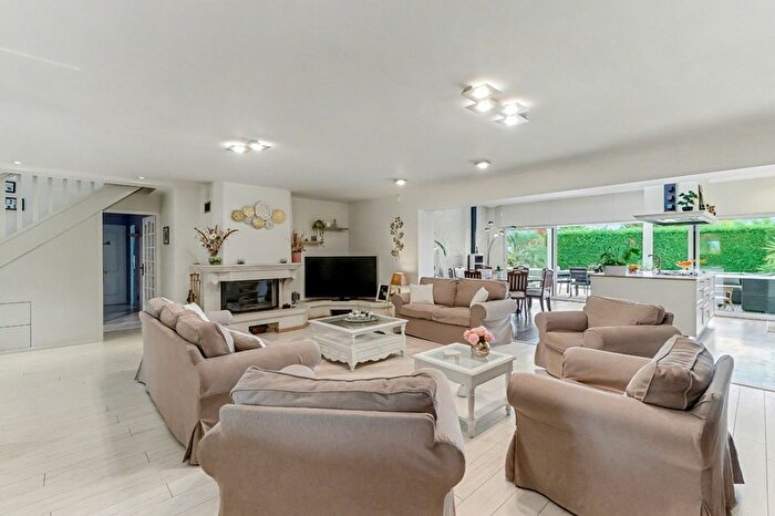 Maison à vendre - Bruguières - 5 pièces - 3 chambres