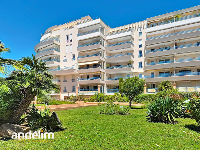 Fréjus, Centre-ville : Appartement 3 pièces à vendre