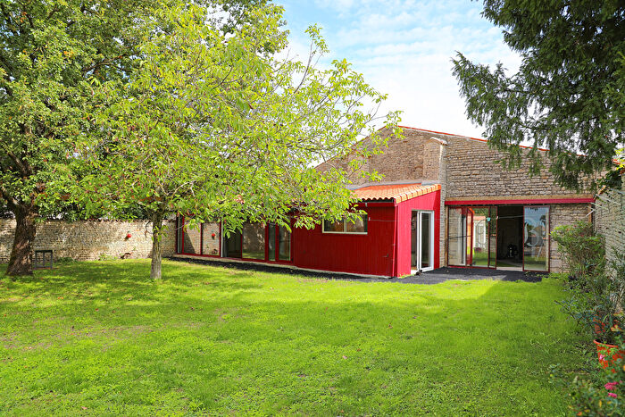 Maison à vendre - Benon - 5 pièces - 6 chambres