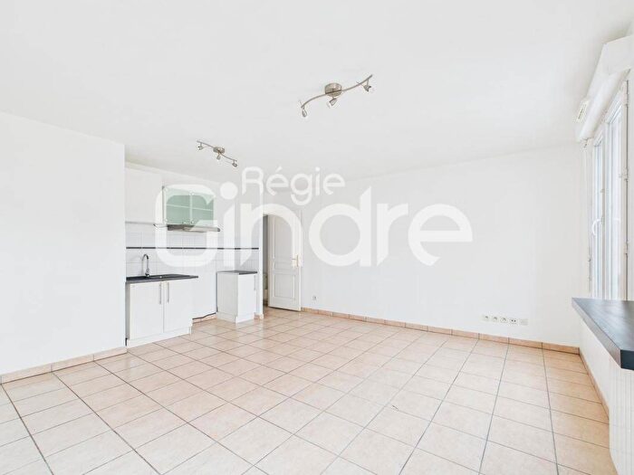 Appartement à louer - Centre Nord, Oullins-Pierre-Bénite - 1 pièce