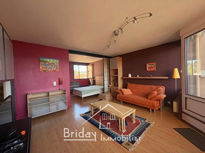 Appartement 2 pièces à Tassin-la-Demi-Lune, Charles de Gaulle, à vendre
