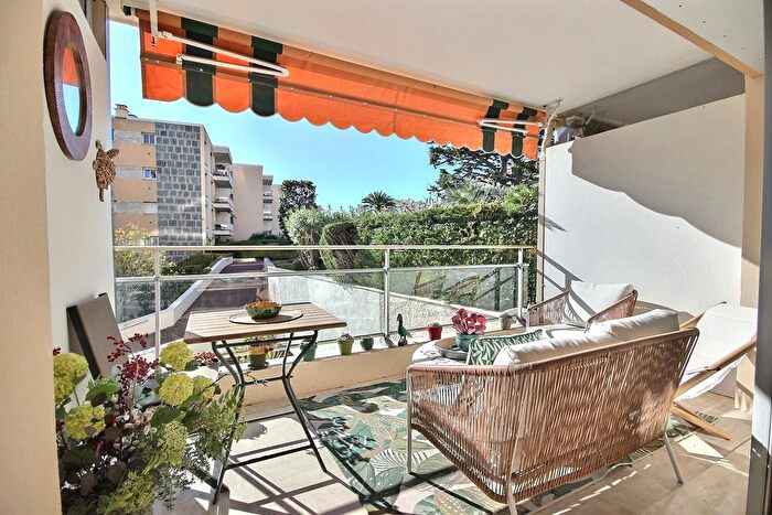 Appartement à vendre - Cannes, Pointe Croisette - 3 pièces - 2 chambres