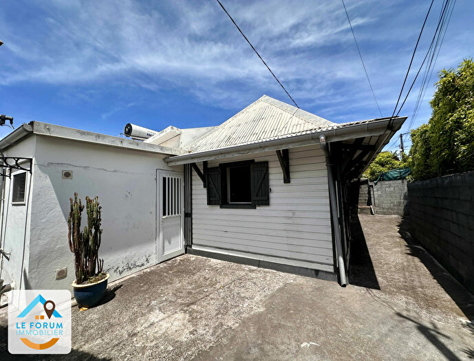 Maison à vendre - Saint-Joseph - 4 pièces - 3 chambres