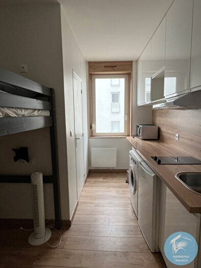 Appartement à louer - Sud, Tarare - 1 pièce