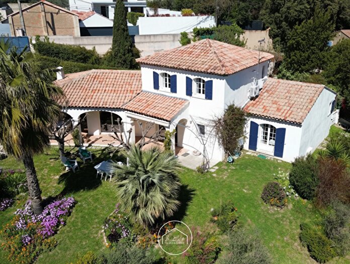 Maison à vendre - Marseille e , Saint-Mitre - 5 pièces - 3 chambres