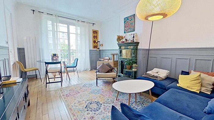 Appartement à louer - Amiraux-Simplon-Poissonniers, Paris ème arrondissement - 3 pièces - 2 chambres