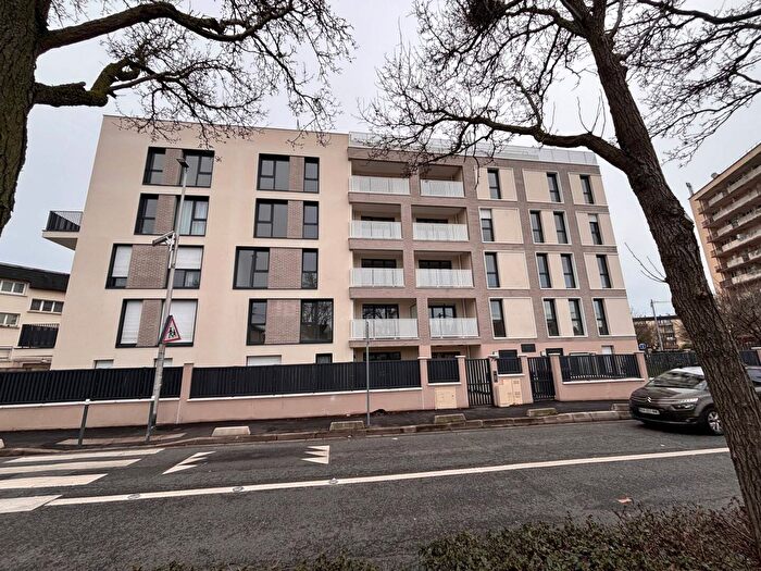 Appartement à louer - Foch-Francois Coppee, Villemomble - 2 pièces - 1 chambre
