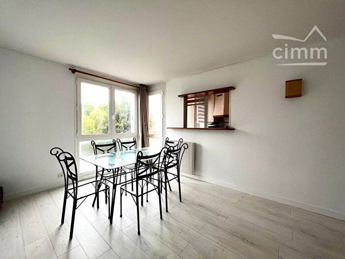 Appartement à louer - Saulcy-Commanderie-Fonds de Nogent, Nogent-sur-Oise - 3 pièces - 2 chambres