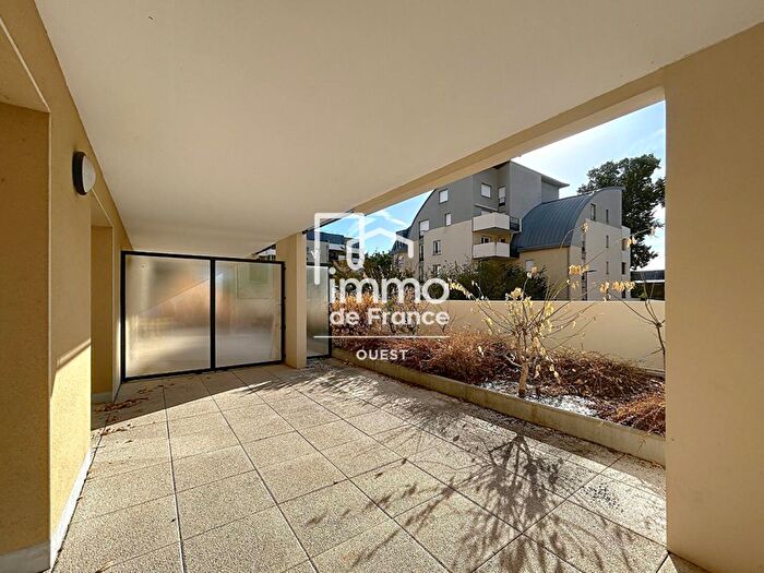 Appartement 3 pièces à vendre à Laval, Pavement