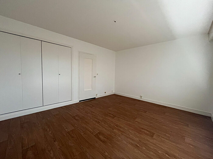 Appartement à louer - Quartiers Sud-Est, Cimetière de lEst - 1 pièce