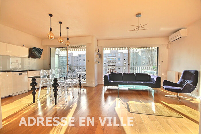 Appartement à vendre - Levallois-Perret, Front de Neuilly - 3 pièces - 2 chambres