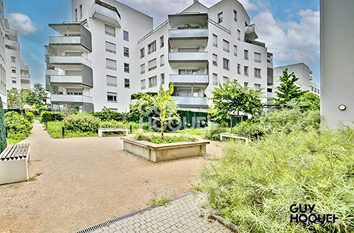 Appartement à vendre - Vaulx-en-Velin, Vaulx en Velin Sud - 4 pièces - 2 chambres