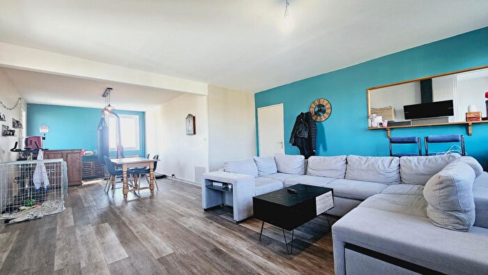 Appartement à vendre - Saint-Doulchard - 4 pièces - 3 chambres