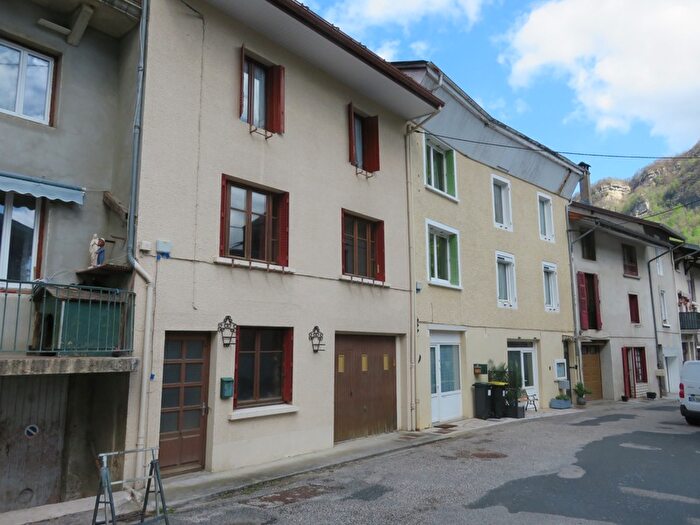 Maison à vendre - Chaley - 5 pièces - 4 chambres