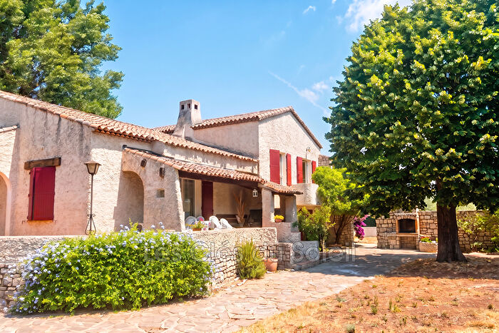 Solliès-Ville : Maison 7 pièces à vendre