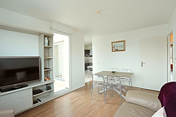 Nanterre, Vieux Pont : Appartement 3 pièces à vendre