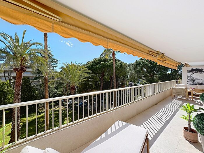 Appartement à vendre - Cannes, Pointe Croisette - 3 pièces - 2 chambres