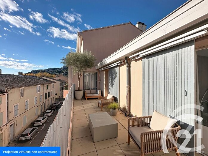 Appartement à vendre - Cavaillon, Centre-ville - 4 pièces - 2 chambres