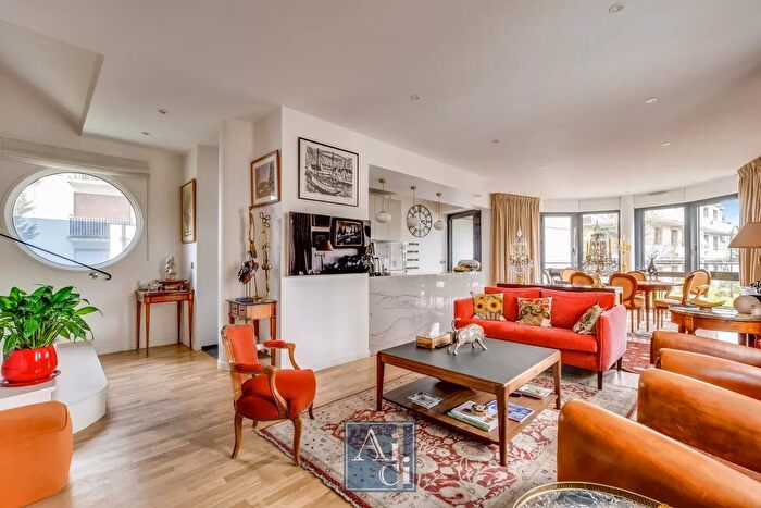 Appartement à vendre - Neuilly-sur-Seine, Saint-James, Madrid - 4 pièces - 2 chambres