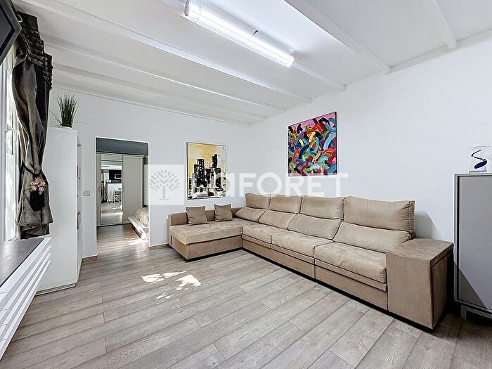 Appartement 2 pièces à Les Lilas, Bruyères, Chassagnolle, à vendre