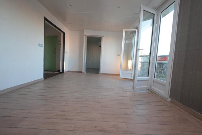 Chilly-Mazarin, Nord : Appartement 4 pièces à vendre