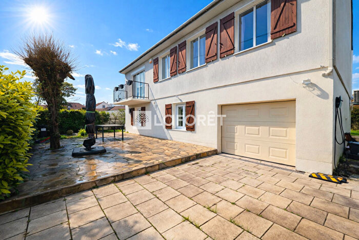 Maison à vendre - Saint-Ouen-lAumône, Centre-ville, Prairie - 6 pièces - 4 chambres