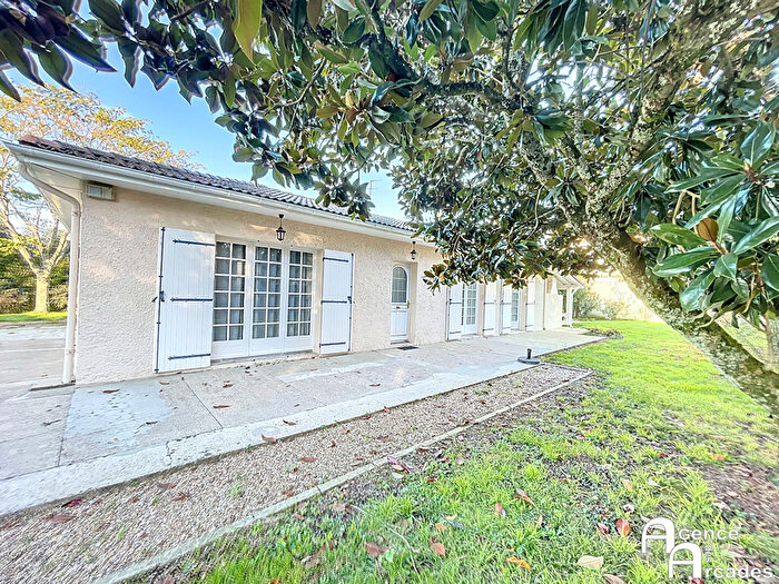 Maison à vendre - Bassens - 5 pièces - 3 chambres