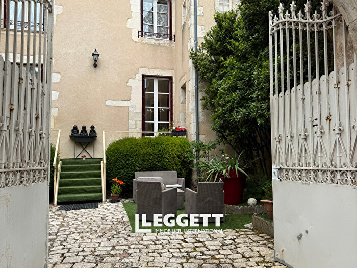 Maison à vendre - Issoudun, Saint-Paterne, Terres Rouges - 11 pièces - 5 chambres