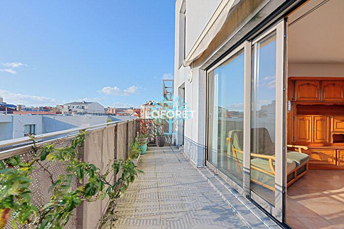 Appartement à vendre - Les Lilas, Centre-ville, Romain, Rolland - 3 pièces - 2 chambres