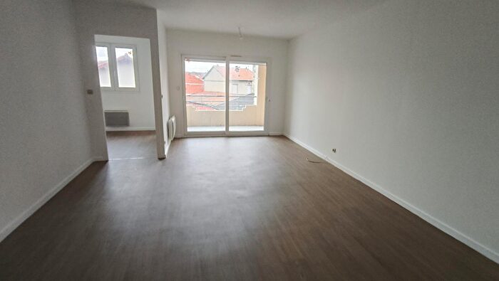 Appartement à louer - Langeac - 2 pièces - 2 chambres