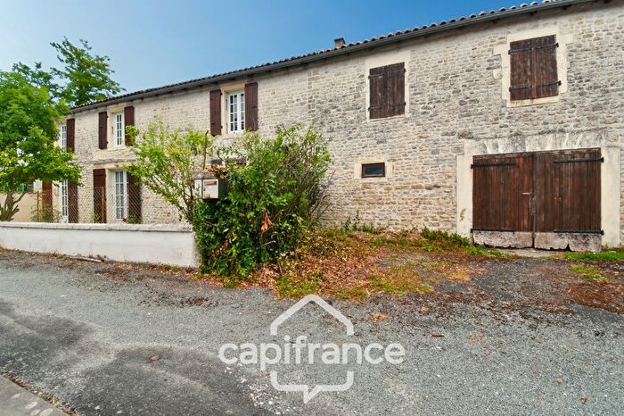 Maison 6 pièces à Saint-Pardoult, à vendre