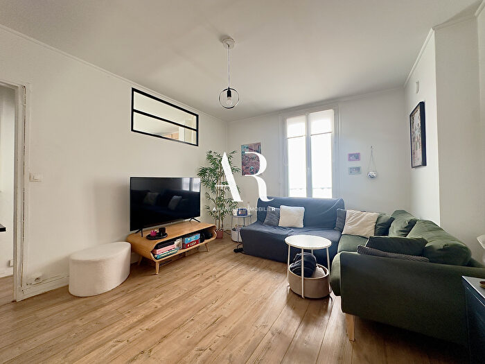 Appartement à vendre - Paris e , Léon-Blum, Folie-Regnault - 2 pièces - 1 chambre