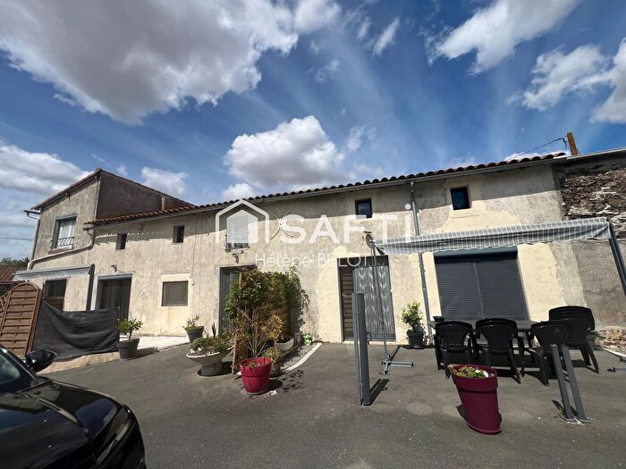 Maison 12 pièces à vendre à Monsireigne