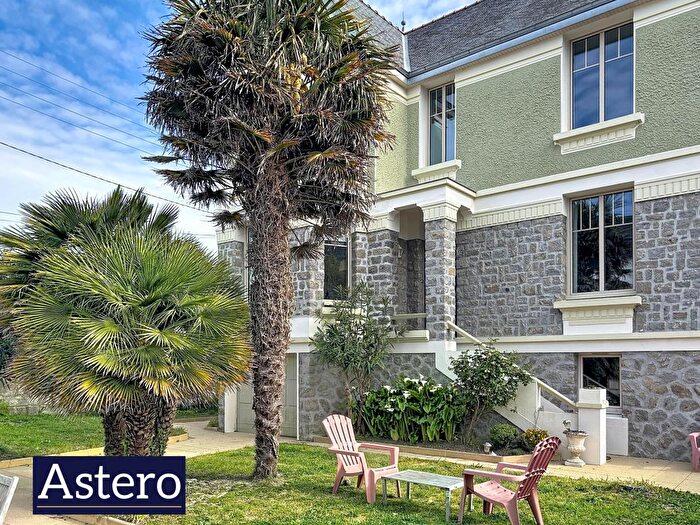 Maison 7 pièces à vendre à Port-Louis
