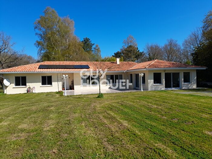 Maison à vendre - Saint-Vivien-de-Médoc - 7 pièces - 3 chambres