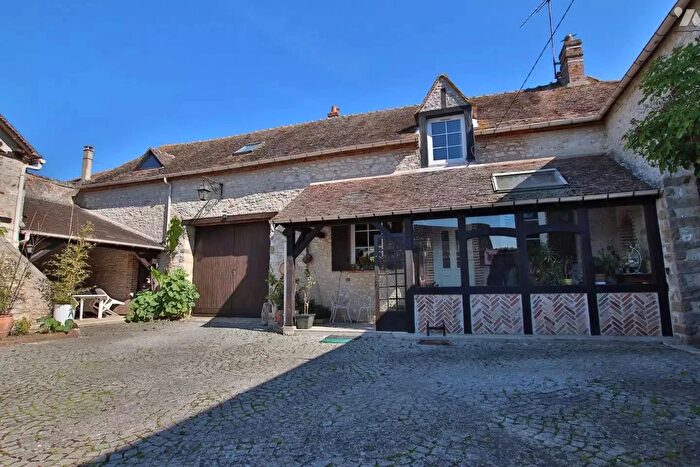 Maison à vendre - Saint-Germain-Laval - 6 pièces - 3 chambres