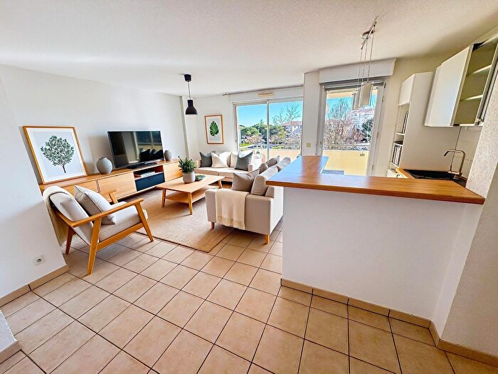 Appartement à vendre - Seilh - 3 pièces - 2 chambres