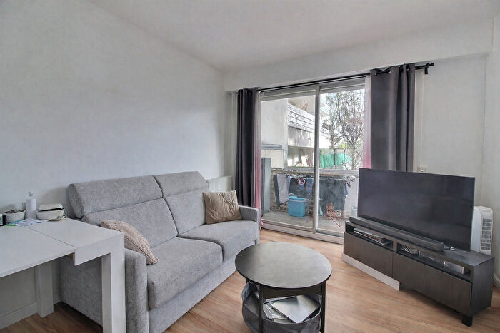 Appartement à vendre - Suresnes, République - 2 pièces - 1 chambre