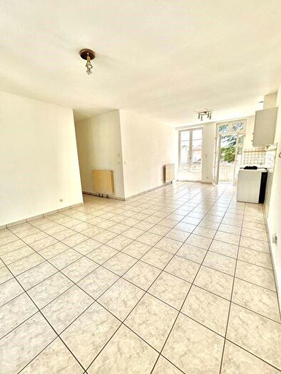 Saint-Donat-sur-l'Herbasse : Appartement 3 pièces à louer