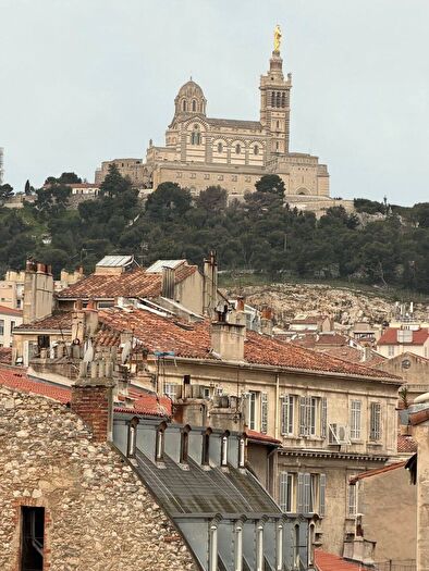 Appartement à louer - Castellane, Marseille ème arrondissement - 1 pièce