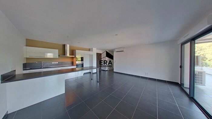 Appartement à louer - Lupino, Bastia - 3 pièces - 2 chambres