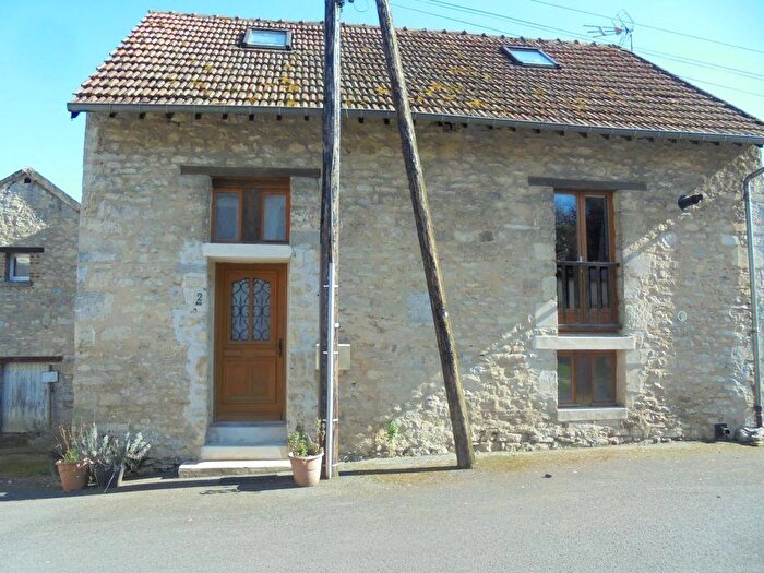 Maison 3 pièces à Festieux, à louer