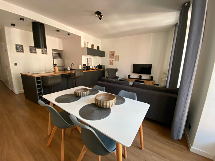 Appartement à louer - Orléans, Carmes - 2 pièces - 1 chambre