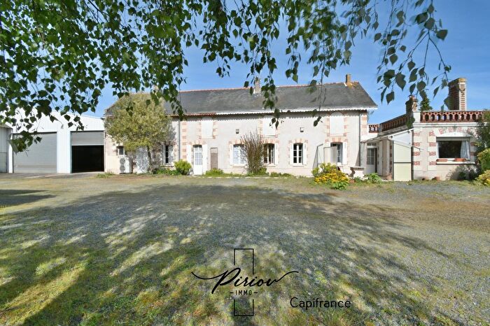 Maison à vendre - Nueil-sur-Layon - 7 pièces - 4 chambres