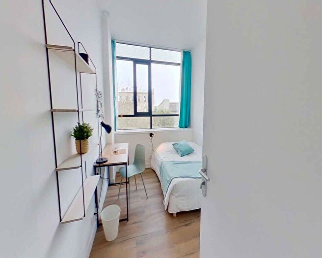 Appartement 11 pièces à Garches, à louer