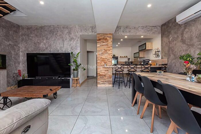 Maison à vendre - Saint-Victor-de-Morestel - 4 pièces - 2 chambres