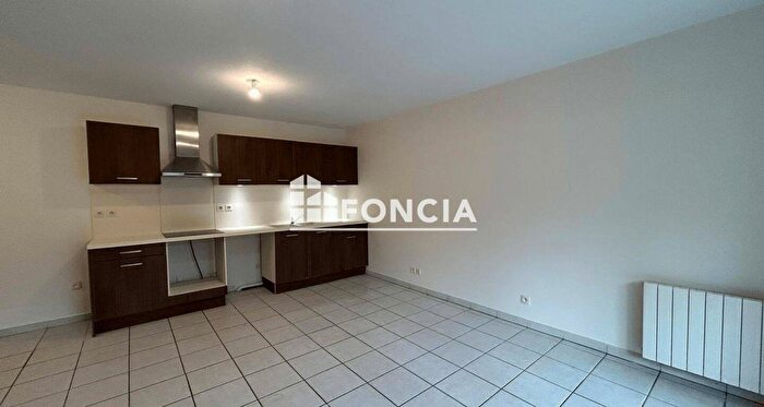 Appartement 3 pièces à Genay, à louer
