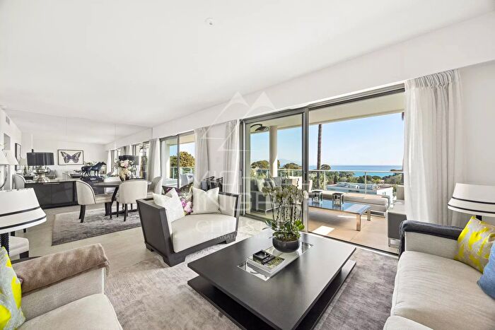 Appartement 4 pièces à vendre - Antibes, Juan-les-Pins, Le Cap