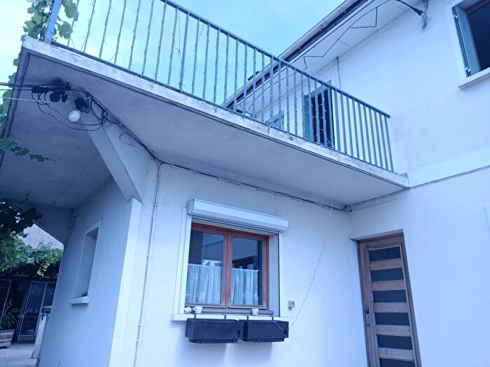 Villejuif, Haute-Buyères, Esselières : Maison 5 pièces à vendre