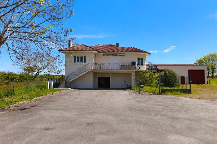 Maison à vendre - Aire-sur-lAdour - 6 pièces - 4 chambres